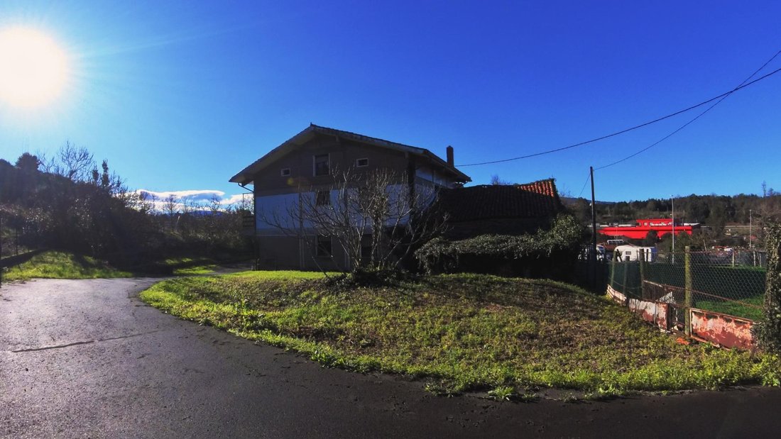 House In Berango With 1000m² Plot And 580m² In Berango, Basque Country ...