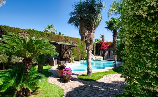 Luxury mountain view villas for sale in Galatone, Apulia, Italy ...