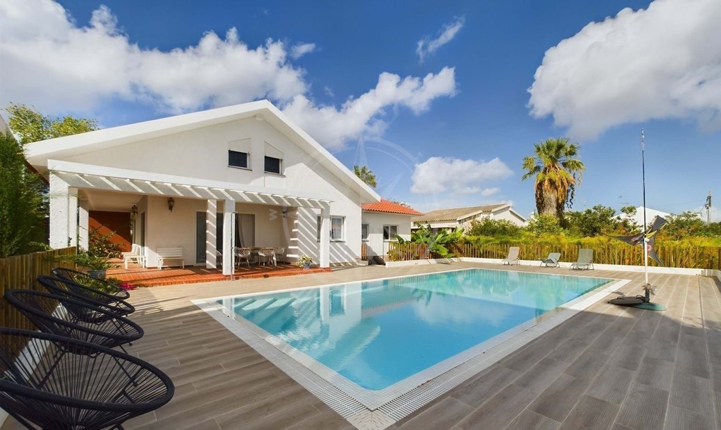 5 Bedroom Villa In Vila Nova De In Vila Nova De Cacela, Algarve, Portugal For Sale (15145173)