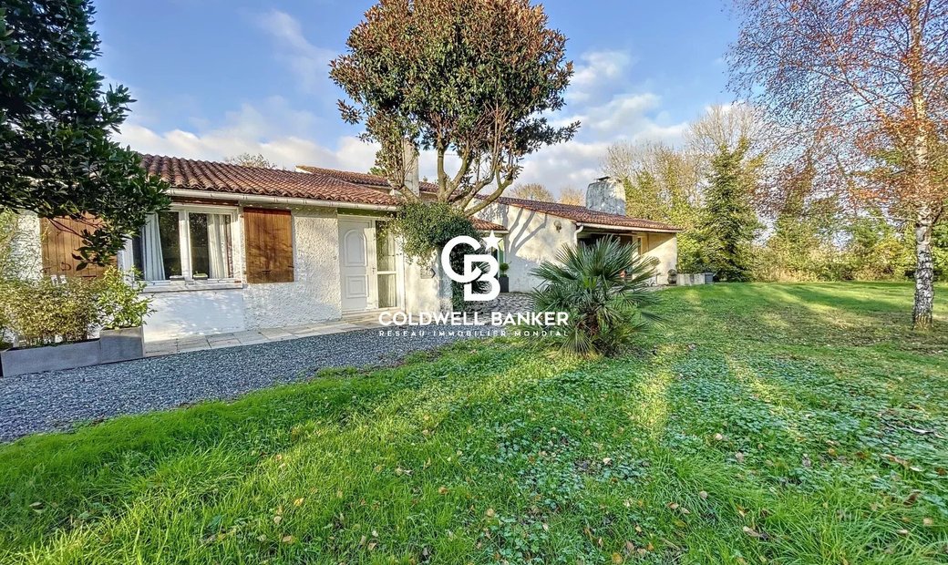 Marans House On The Banks Of The Sèvre In Marans, France For Sale ...