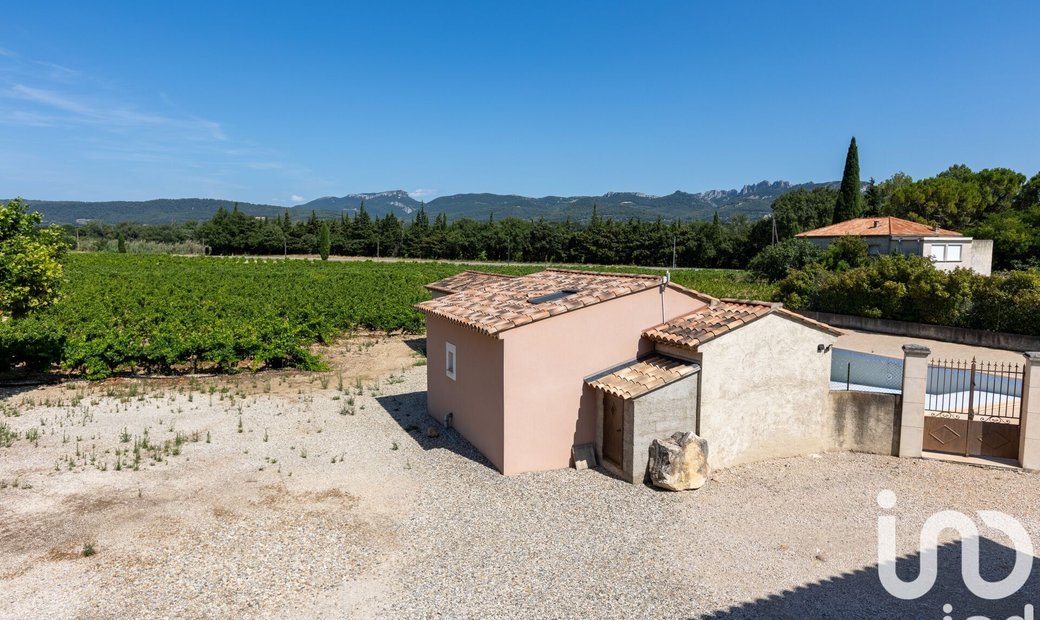 Vente Domaine 5 Pièces In Violès, Provence Alpes Côte D'azur, France ...