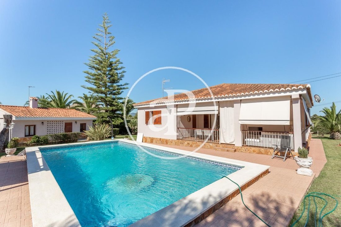 Betera Villa In Bétera, Valencian Community, Spain For Sale (15158335)
