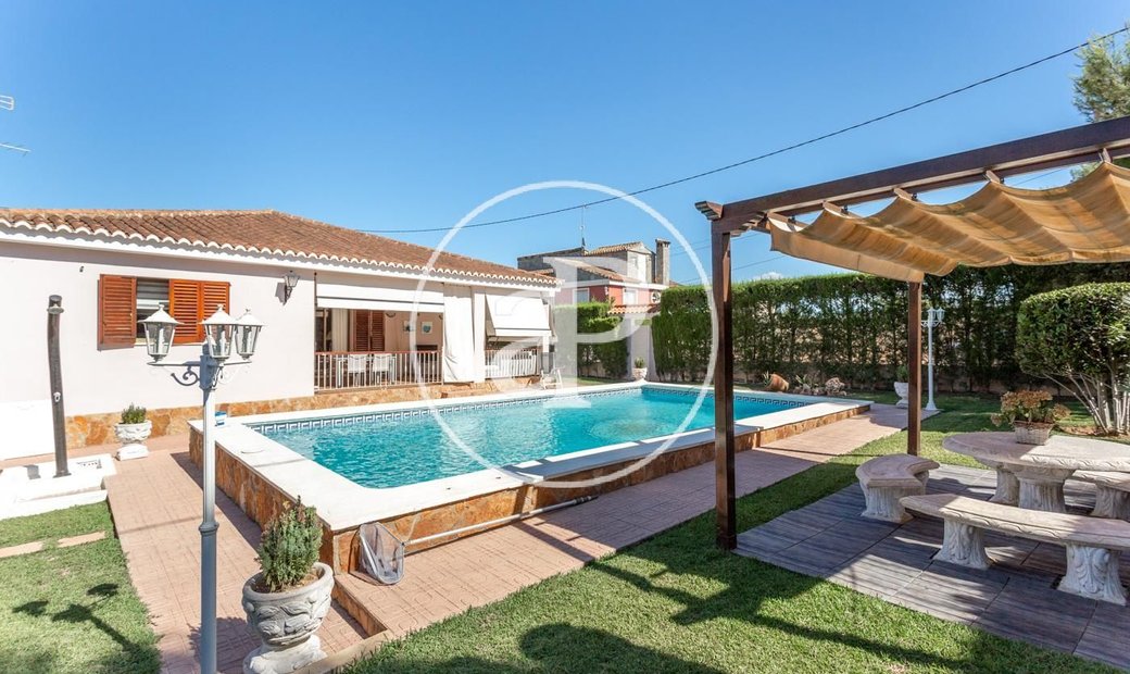 Betera Villa In Bétera, Valencian Community, Spain For Sale (15158335)