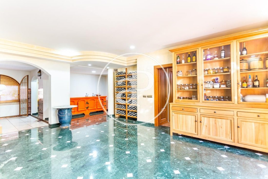 Picanya Villa In Picanya, Valencian Community, Spain For Sale (15158374)