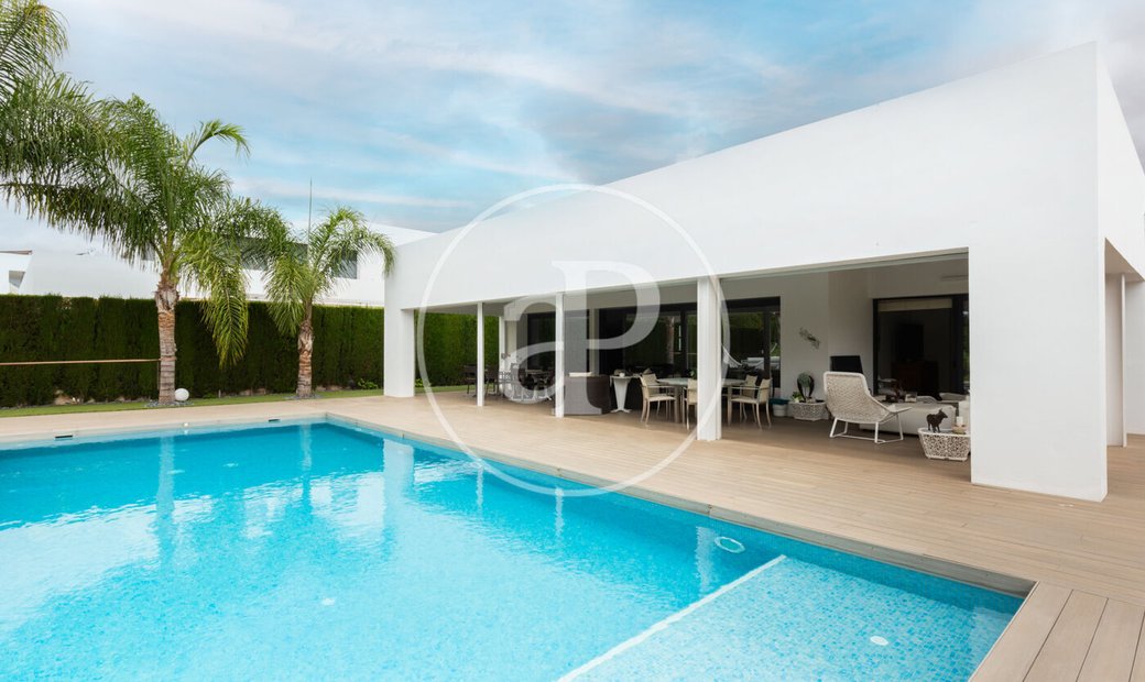 Betera Villa In Bétera, Valencian Community, Spain For Sale (15158707)