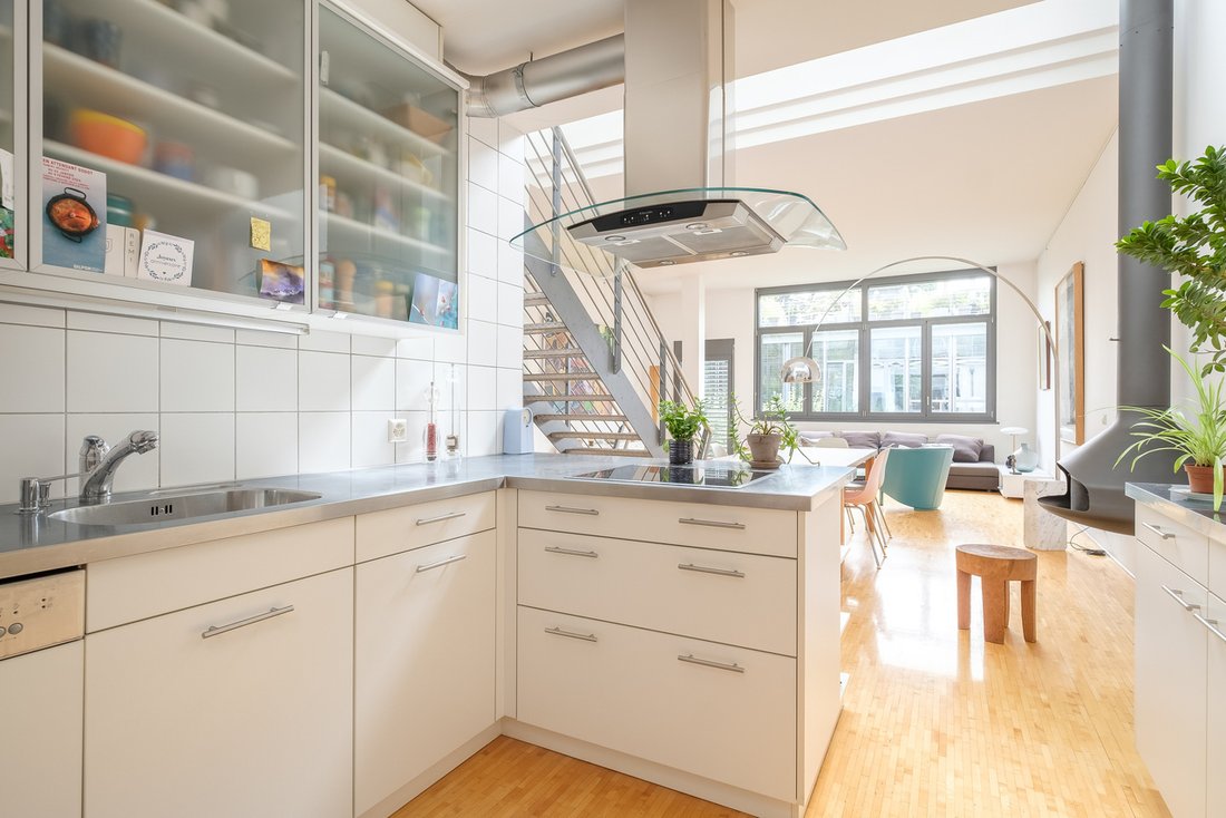Interesting Duplex Loft, Studio Annex, 3 Ha In Troinex, Genève ...