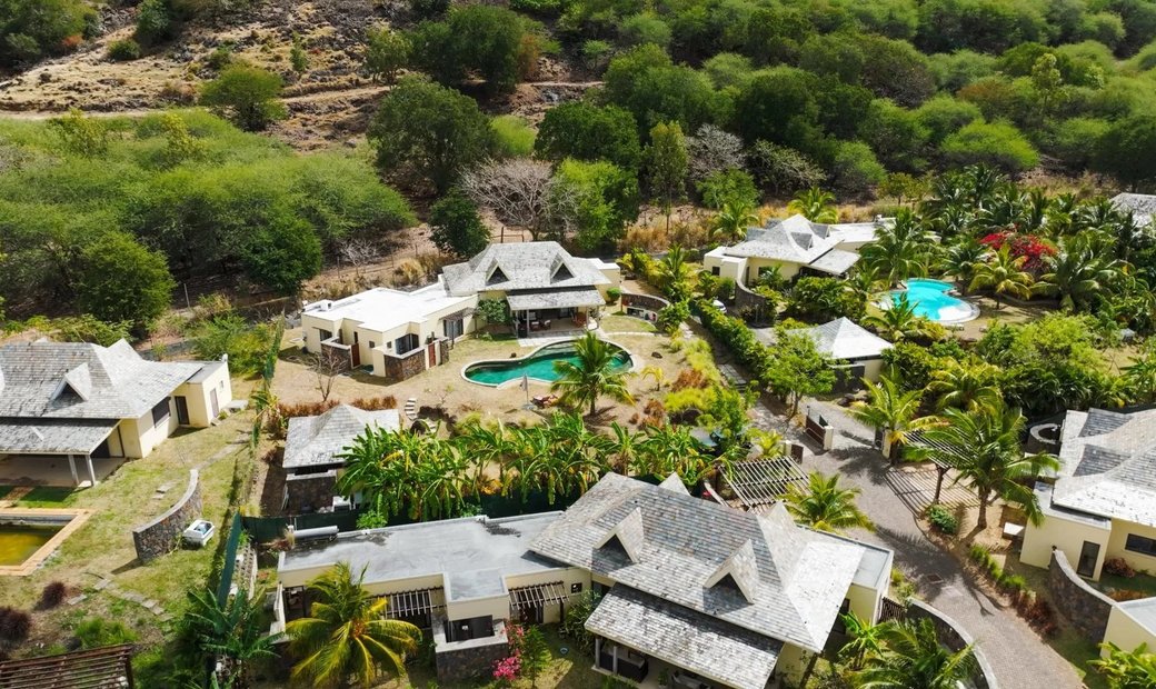 Discover A Luxury In Grande Riviere Noire, Rivière Noire District, Mauritius For Sale (15154138)