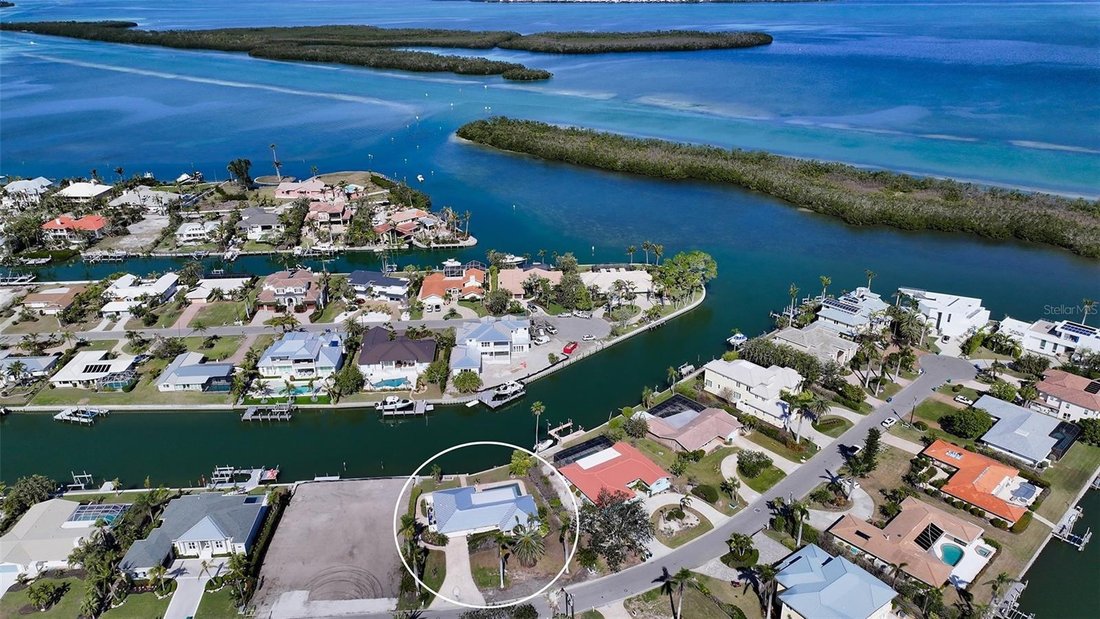 Beautiful Waterfront Home In Emerald In Longboat Key, Florida, United ...
