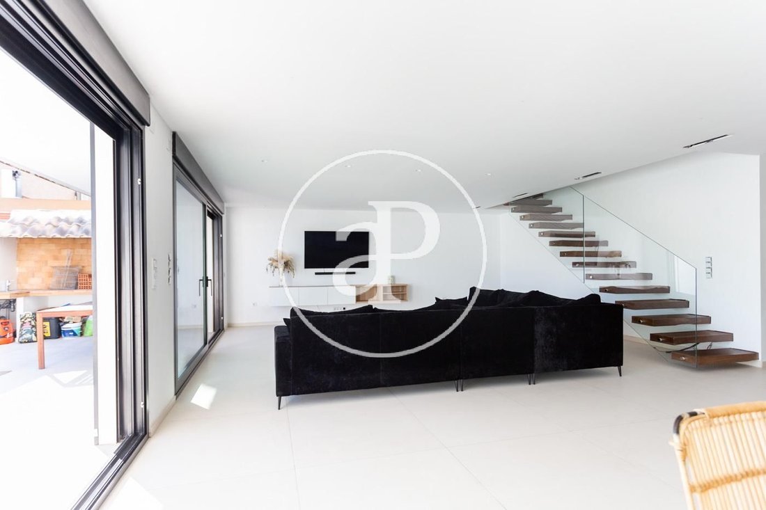 Picanya Villa In Burjassot, Valencian Community, Spain For Sale (15158348)