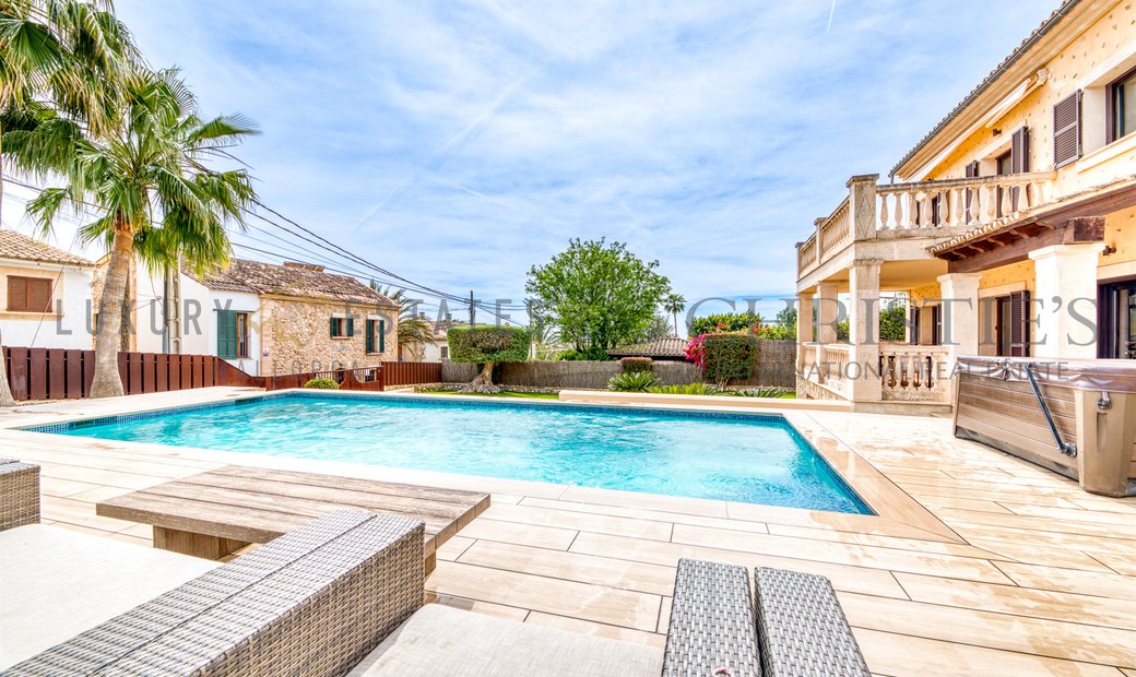 Modern Mediterranean Villa In Calvia Village In Calvià, Balearic ...