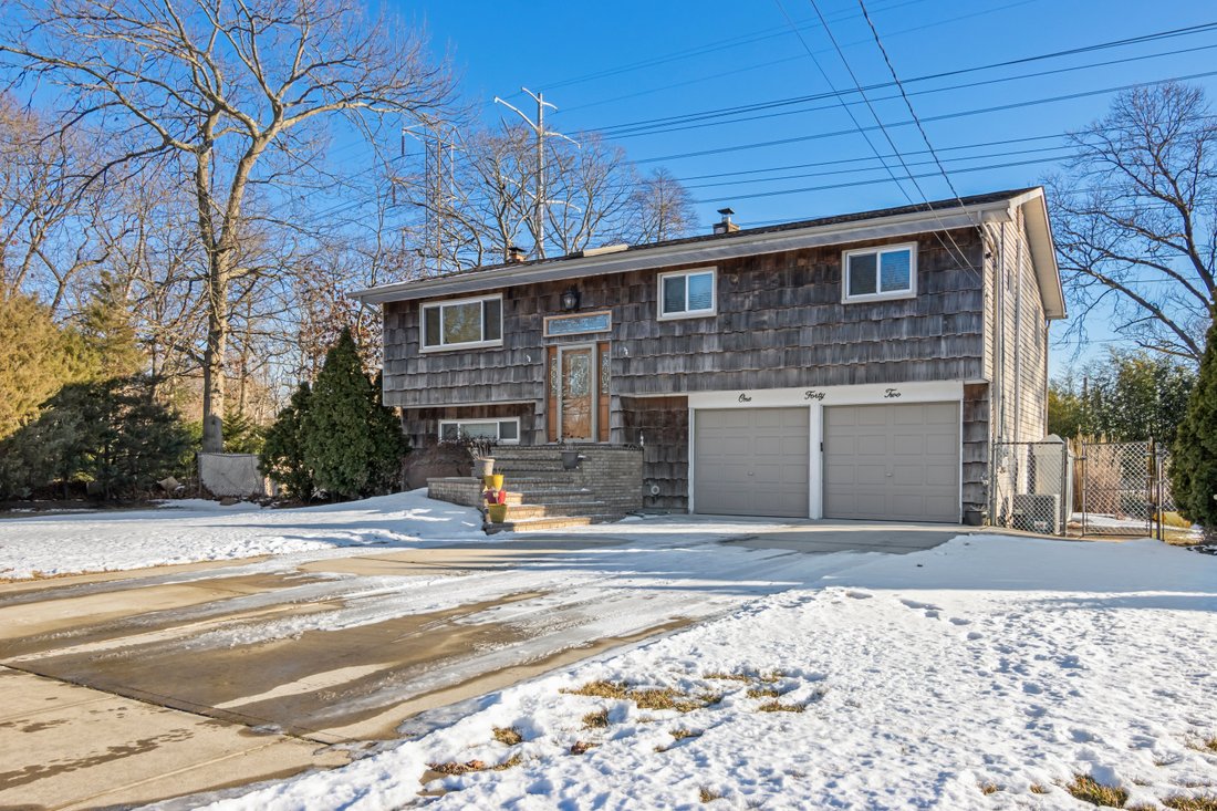 142 Pond Road,Holbrook, Ny, 11741 In Holbrook, New York, United States ...