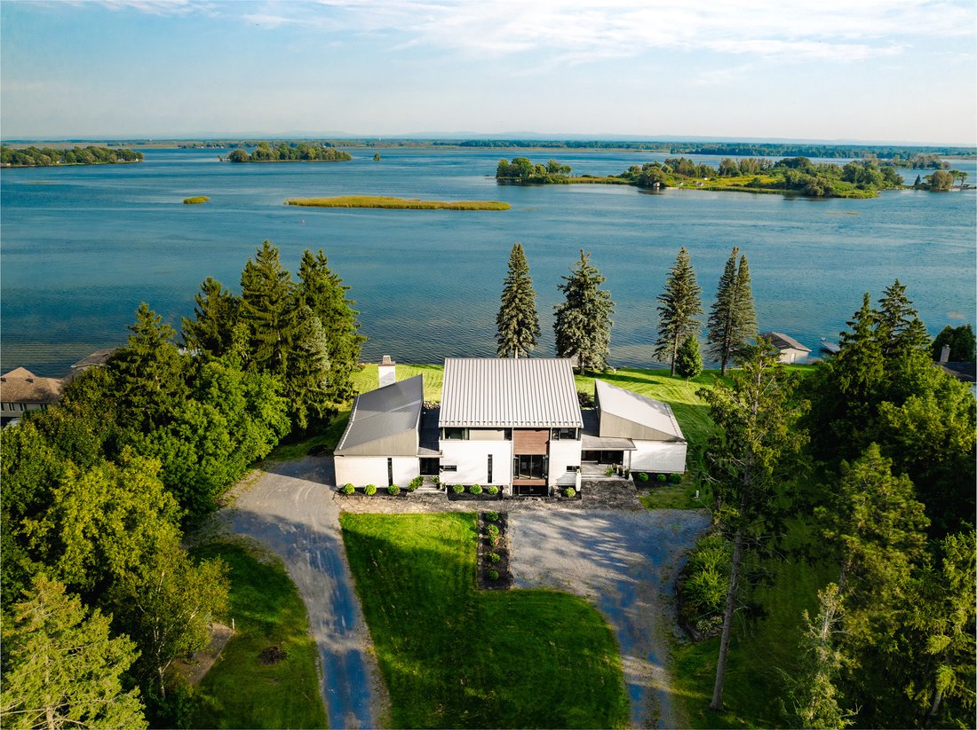 2.5 Acre Contemporary On The St. Lawrence River In Cornwall, Ontario ...