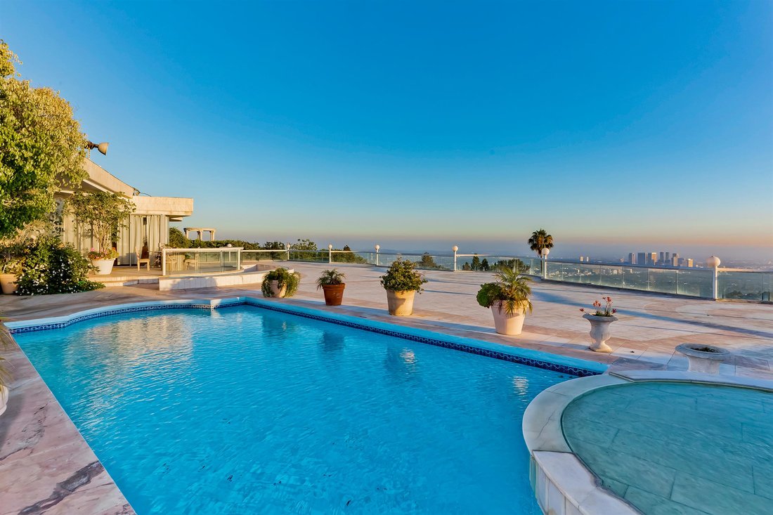 305 Trousdale Pl In Beverly Hills, California, United States For Sale ...