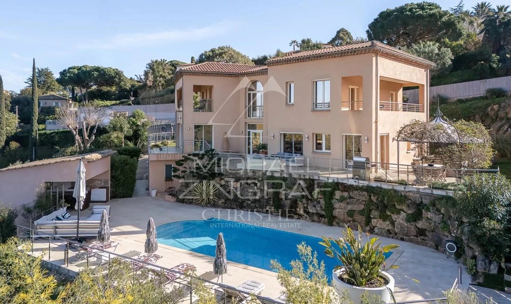 Super Cannes Clear View Of In Cannes, Provence Alpes Côte D'azur ...