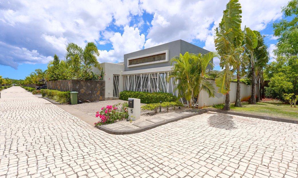 Elegant Villa In Royal Park In Balaclava, Pamplemousses District ...