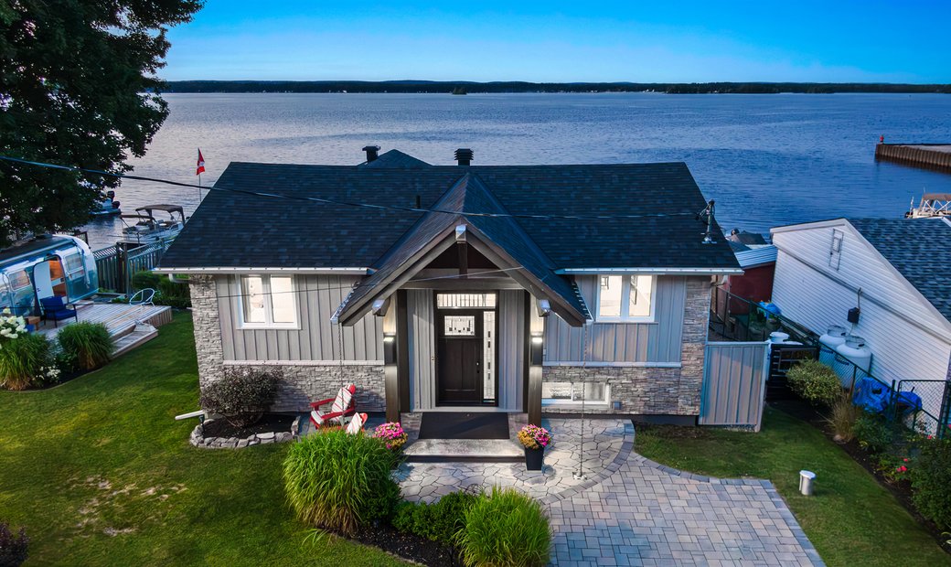 Stunning Waterfront Retreat On The Ottawa River In Calgary, Alberta ...