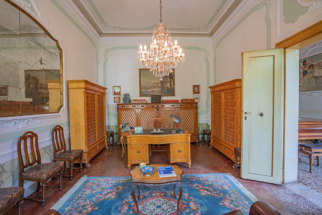 Piano Nobile Palazzo Mariani In Venice, Italy For Sale (15169344)