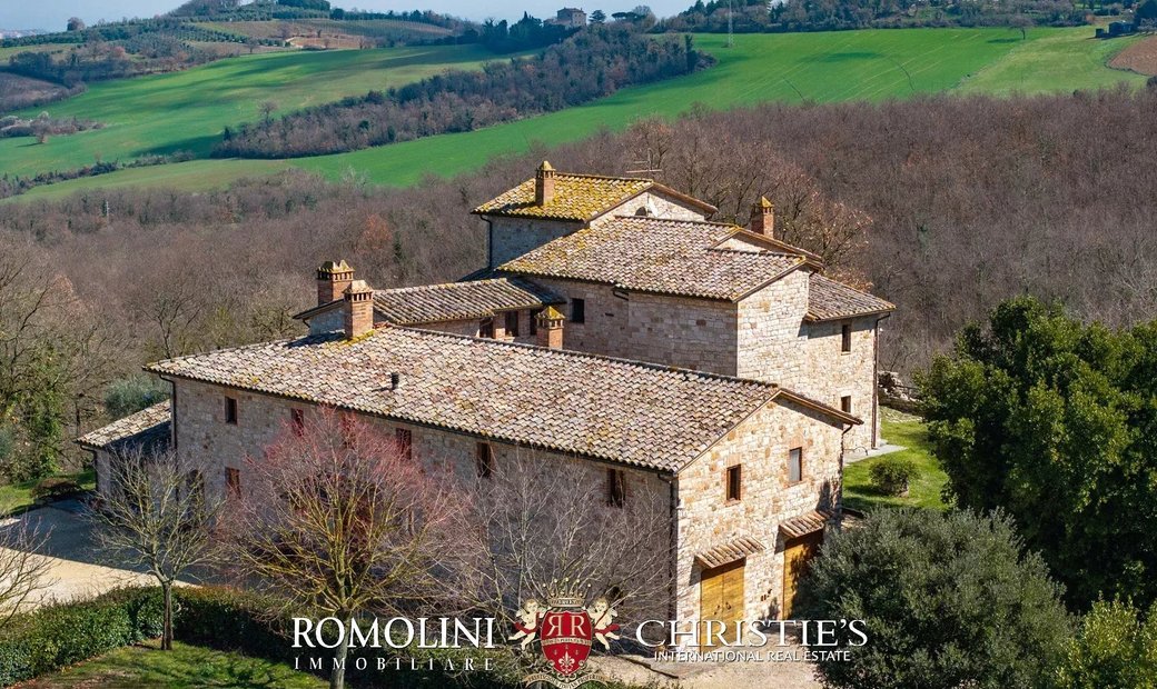 Historic Country House With Panoramic Views Of Todi For Sale In In Todi ...