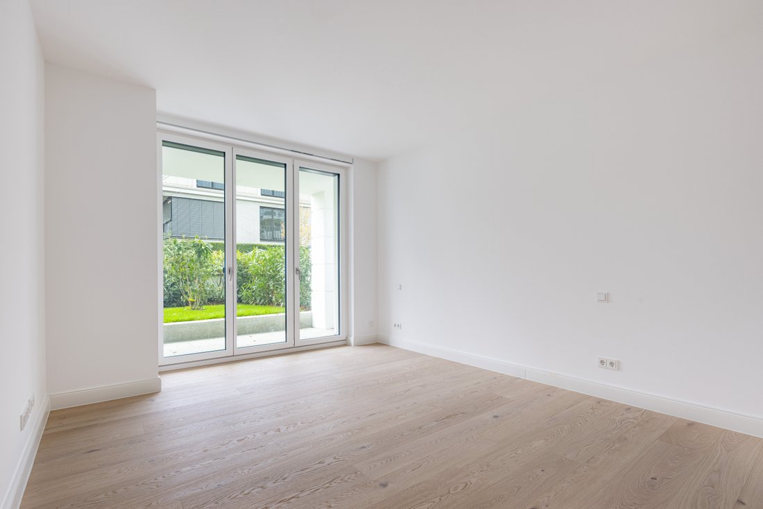 Exclusive Garden Apartment With Guest And Relaxation Areas In München ...