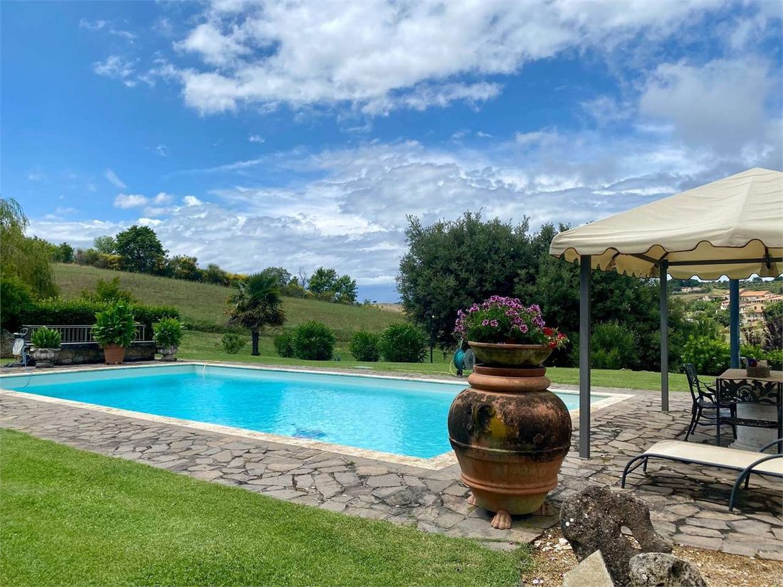 Timeless Tuscan Villa With Pool Near Casole D'elsa In Il Merlo, Tuscany ...