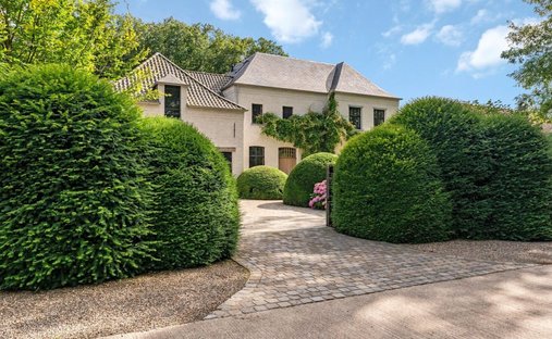 Luxury villas for sale in Heist-op-den-Berg, Flanders, Belgium ...