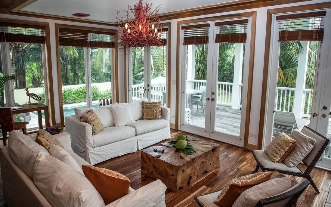 Banyan Tree Mls 58476 In Harbour Island, Bahamas For Sale (15175605)