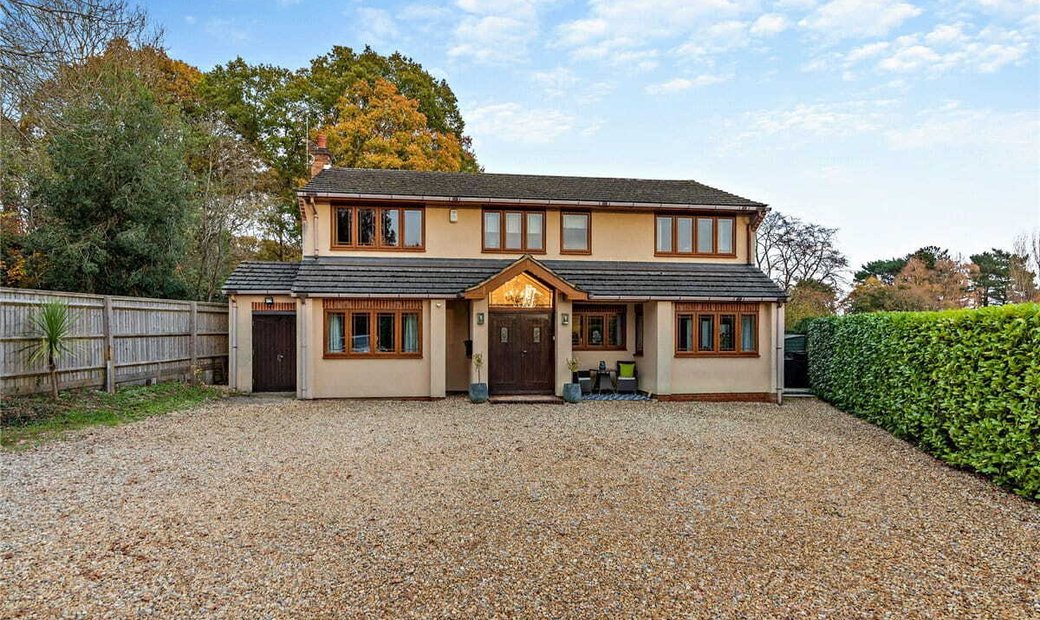 Hatch Close, Chapel Row Rg7 In Chapel Row, England, United Kingdom For ...