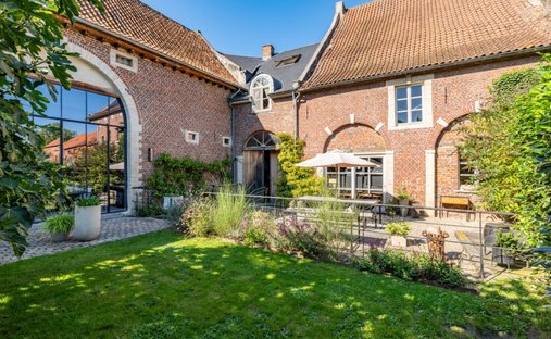 Luxury homes with terrace for sale in Zoutleeuw, Flanders, Belgium ...