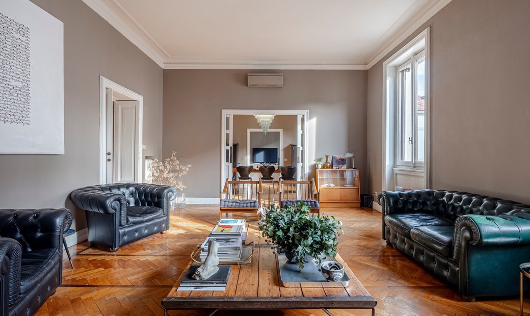 Elegant Two Storey Property In A Prestigious Location In Milano, Italy ...