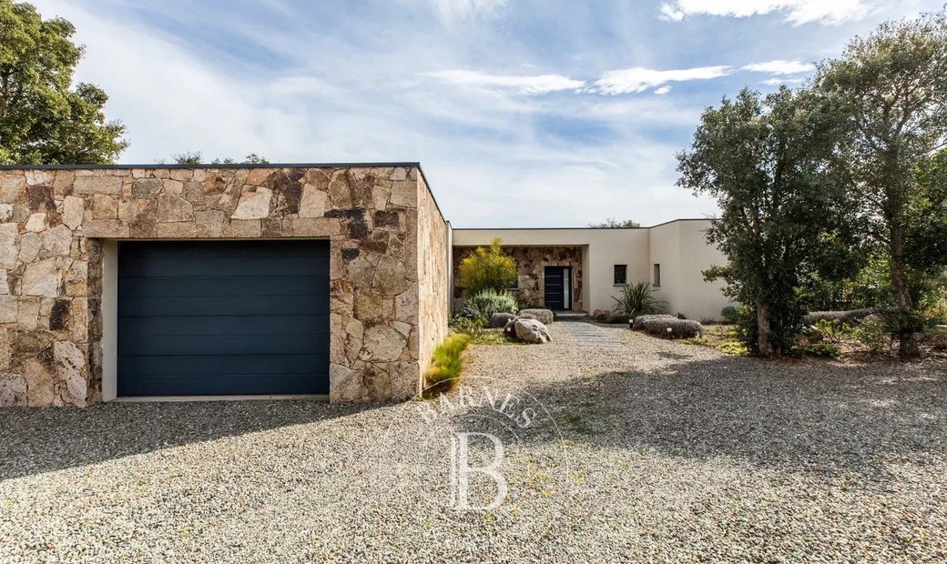 Pinarello, Single Story Villa, 4 Bedrooms In Porto Vecchio, Corsica ...