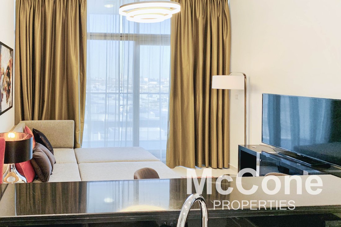 Full Golf Course View | Stunning Interior In Dubai, Dubai, United Arab ...