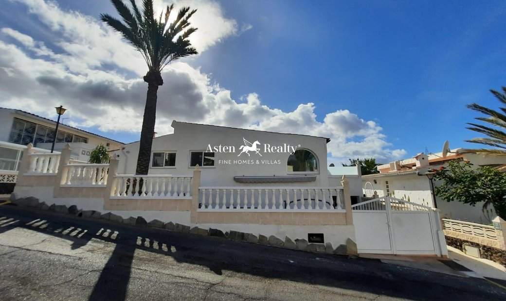 Chayofa Villa In Chayofa, Canary Islands, Spain For Sale (15180339)