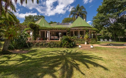 Luxury homes with terrace for sale in Zimbabwe | JamesEdition