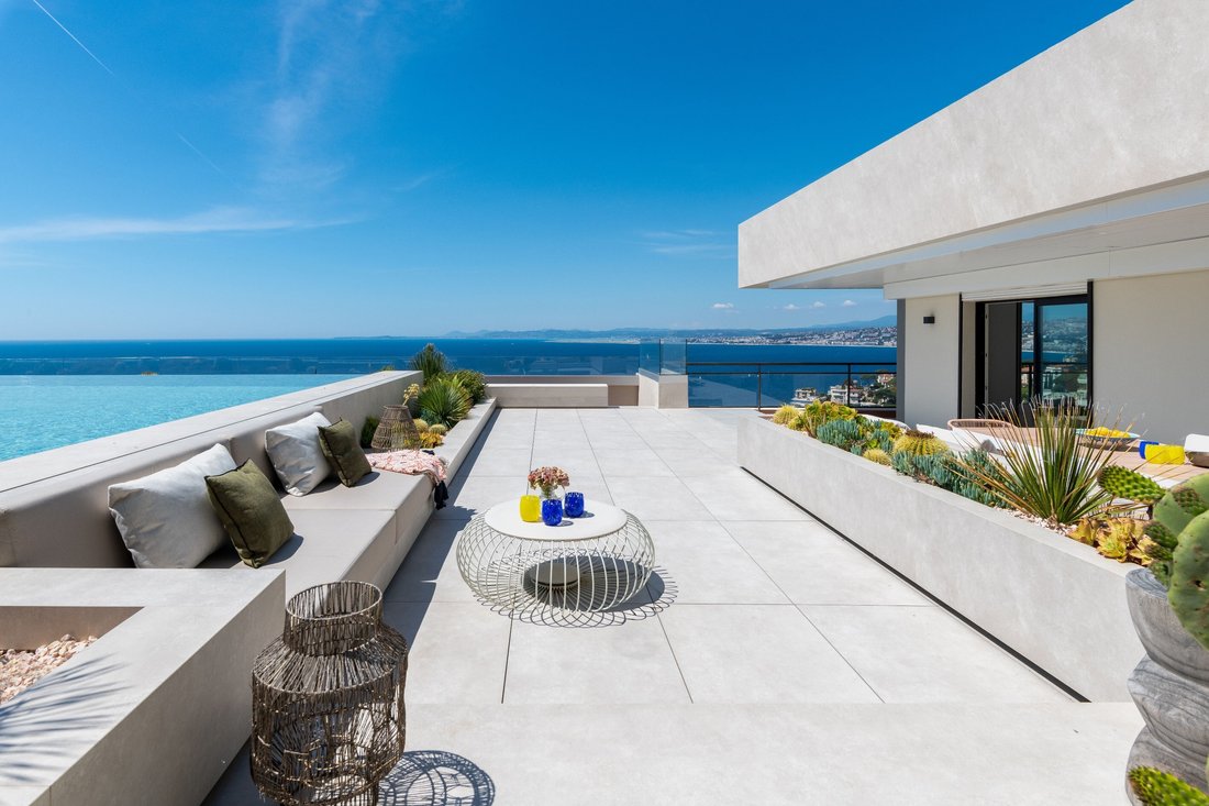Nice, Cap De Nice, Penthouse Haut Dans Nice, Provence Alpes Côte D'azur ...