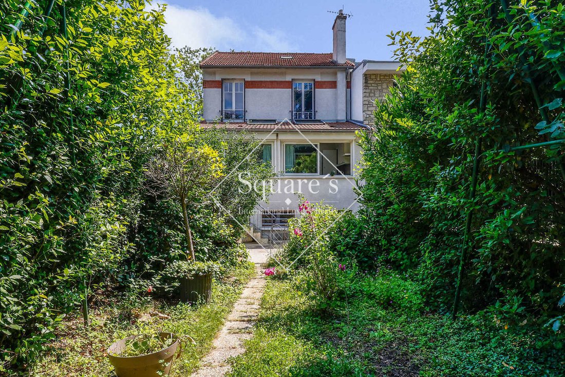 Maison In Garches, île De France, France For Sale (15183427)