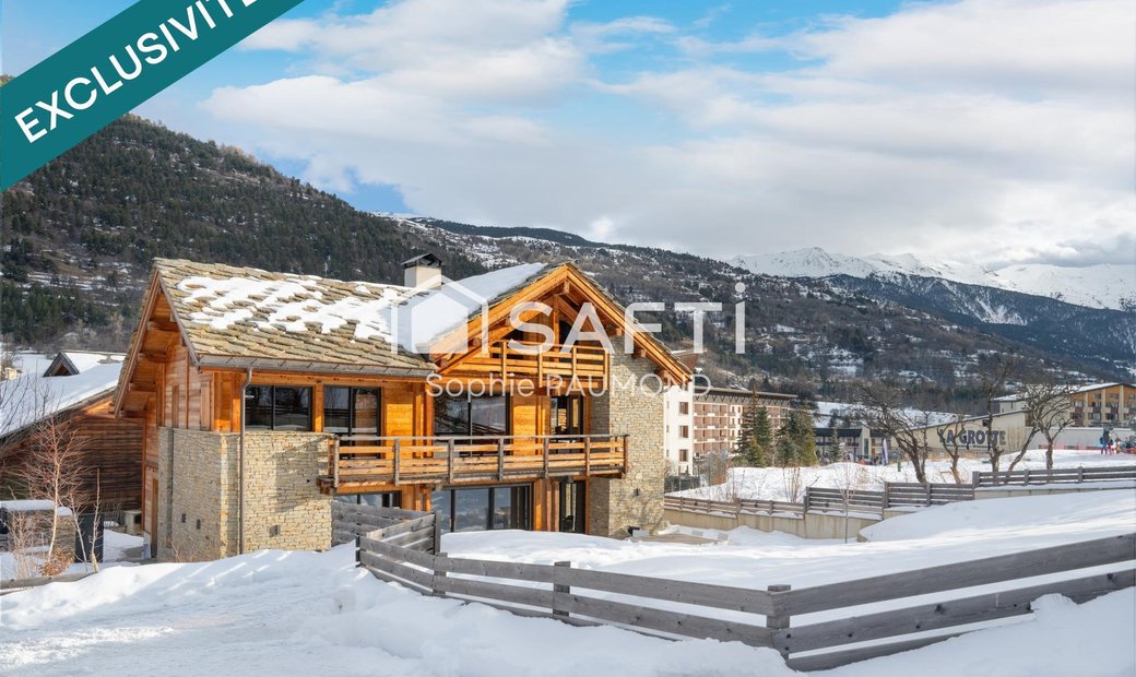 Chalet De Prestige En In La Salle Les Alpes, Provence Alpes Côte D'azur ...