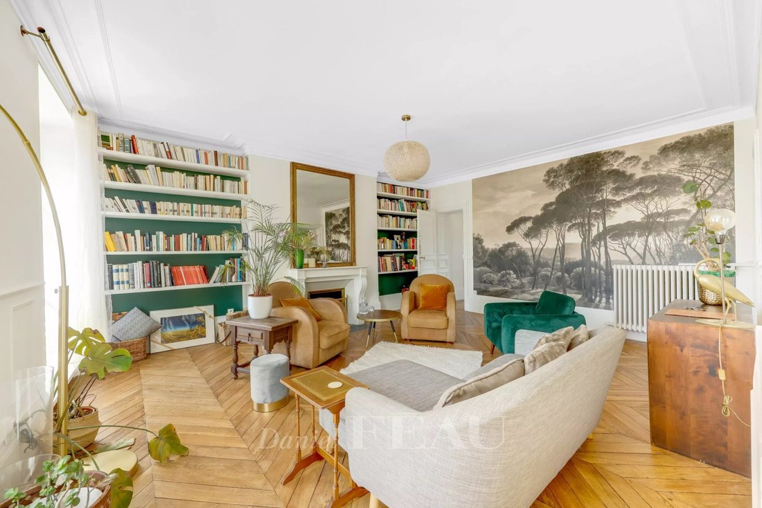 Versailles – A Renovated 3 Bed Apartment In Versailles, France For Sale ...
