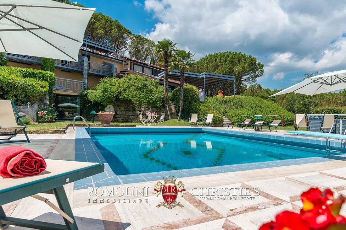 Modern Villa With Panoramic Views For Sale In Arezzo In Puglia, Tuscany ...