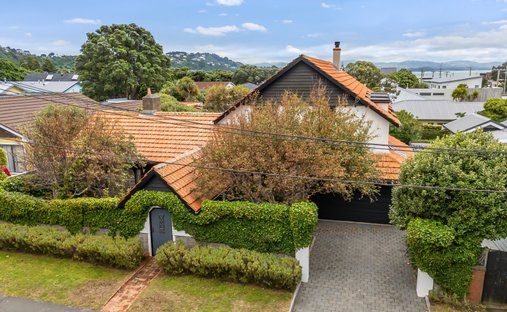 Luxury oceanfront homes for sale in Seatoun, Wellington, Wellington ...