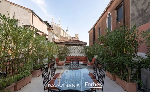 Luxury homes for sale in Venice, Veneto, Italy | JamesEdition