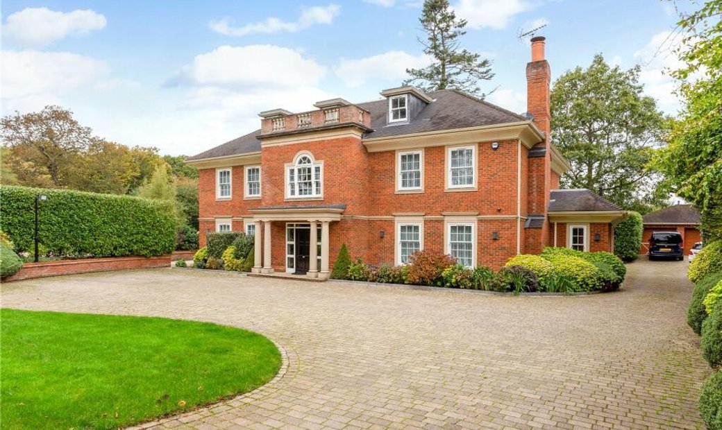 Gorgios Family House In Fulmer, Spain For Sale (15199442)