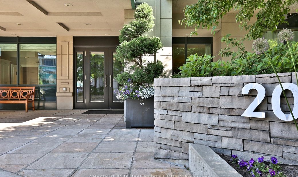 102 20 Scrivener Square En Toronto, Ontario, Canadá En Venta (15193234)