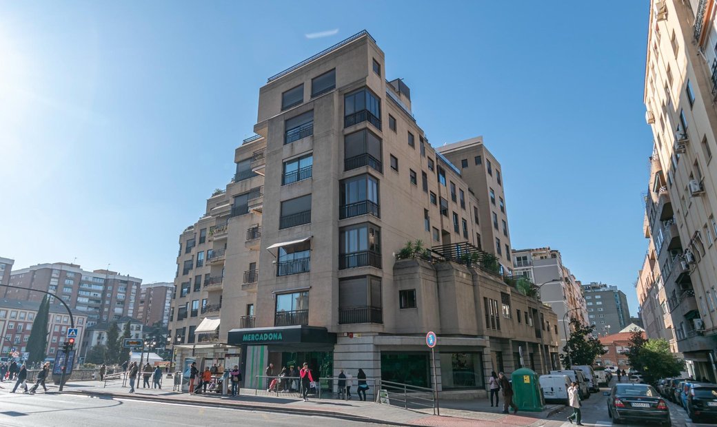 Granada Flat In Granada, Andalusia, Spain For Sale (15193284)