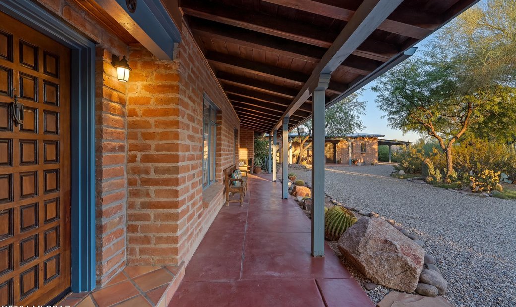 Sprawling Adobe Ranch In Tucson, Arizona, United States For Sale (15191469)
