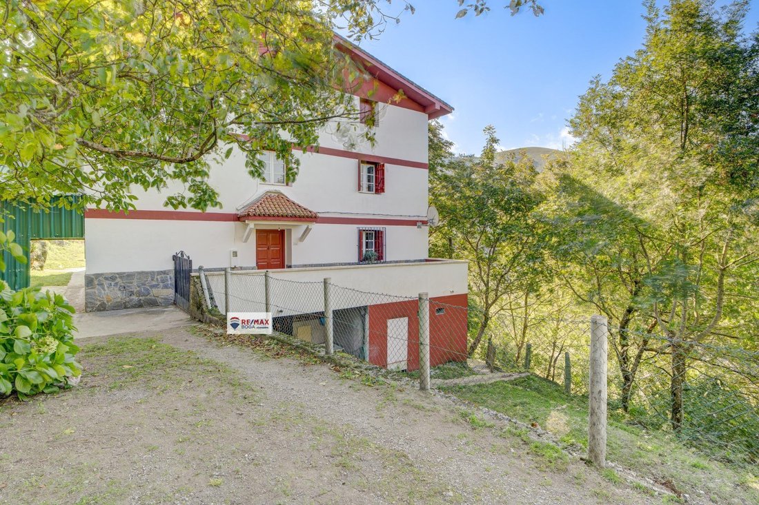 Goizueta House In Goizueta, Navarre, Spain For Sale (15192500)