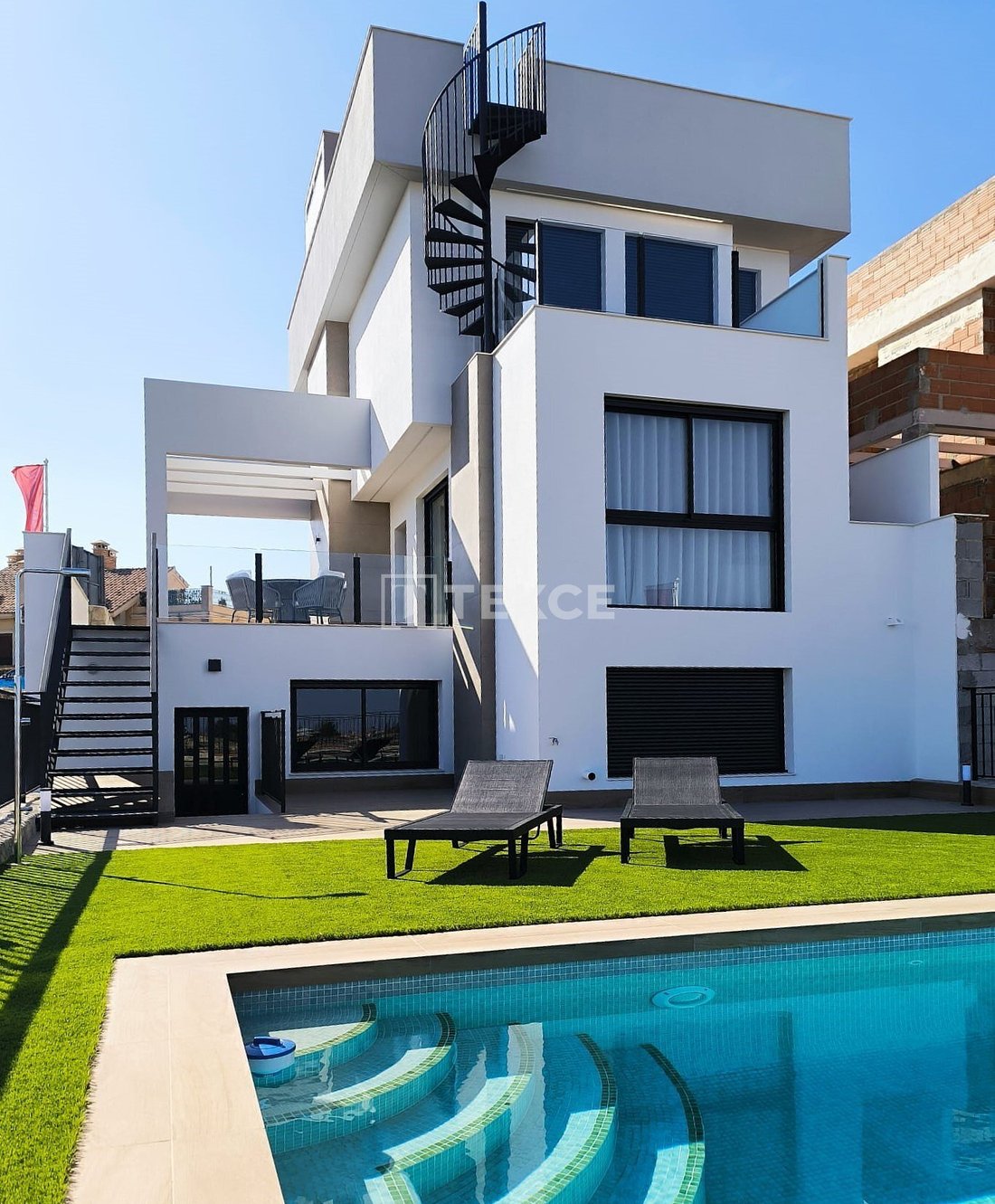 Contemporary Golf Villas In In Castillo De Montemar, Valencian ...