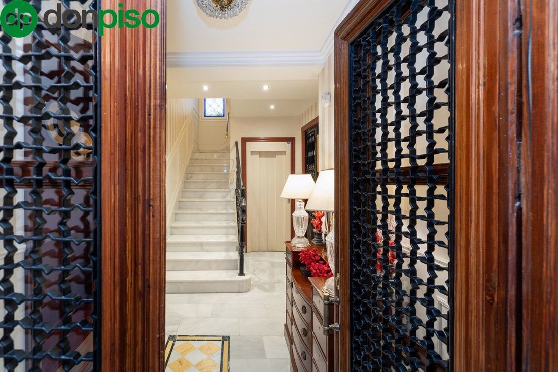 Granada House In Granada, Andalusia, Spain For Sale (15192943)