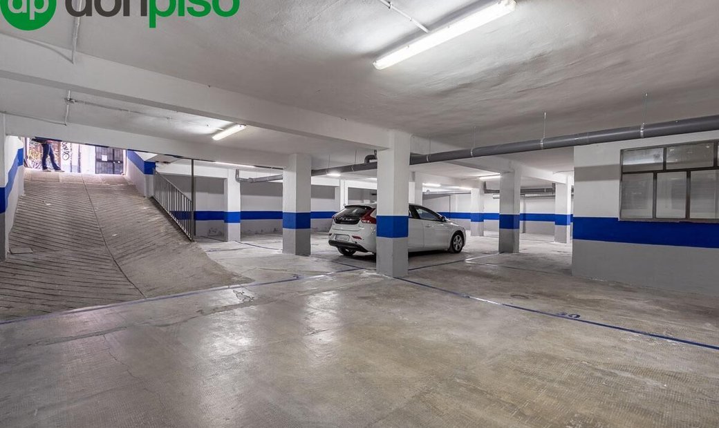 Granada Garage In Centro, Granada, Spain For Sale (15193505)