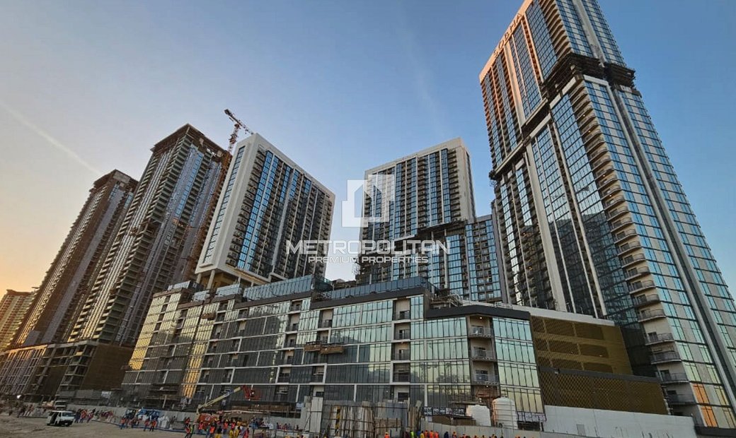 Crystal Lagoon View | High In Mohammed Bin Rashid City, United Arab ...