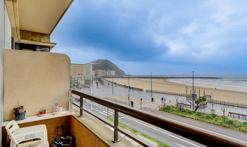 Flat For Sale In Gros(20002) In Ipar Ekialdea, Donostia San Sebastian ...